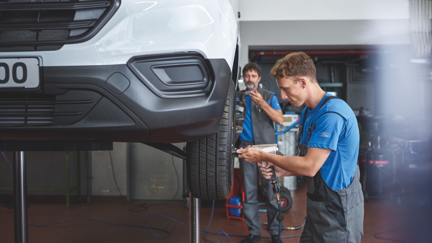 Ford Dealership Jobs, Find Your Next Career | Ford UK